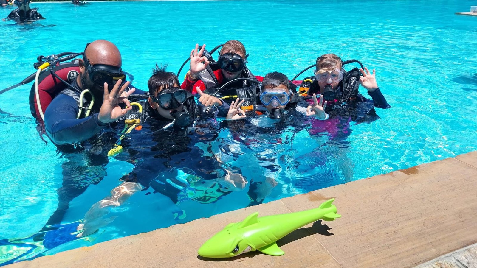 PADI Bubblemaker Kids Scuba Course in Phuket | praydive.com